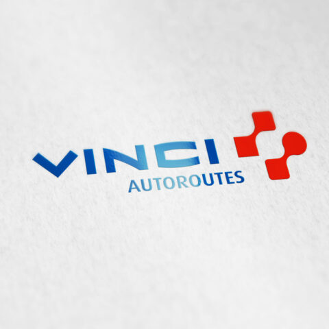 Vinci Autoroutes - Création des cartes de visite, annonce presse, bâche ...